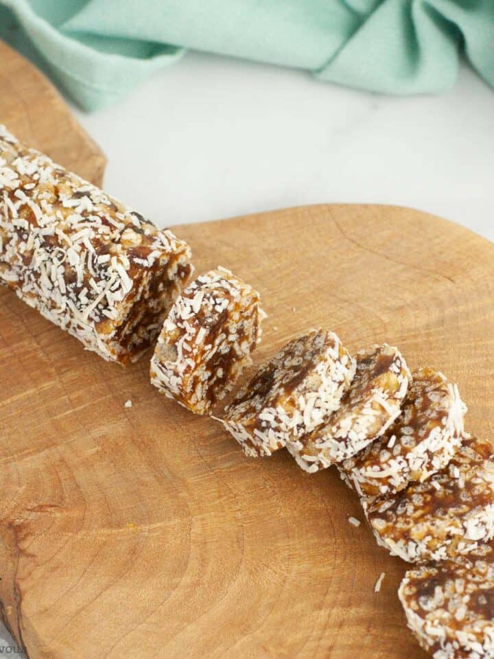 Easy Chocolate Coconut Bites - 4 ingredients - Flavour and Savour