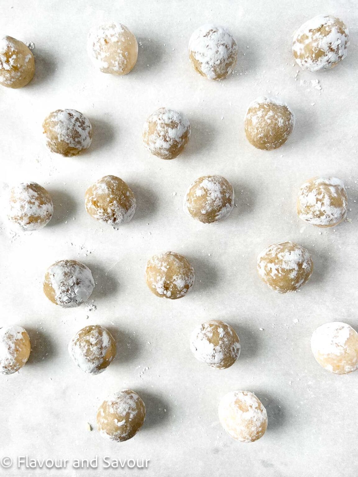 Soft and Chewy Italian Almond Cookies (Amaretti) - Flavour and Savour
