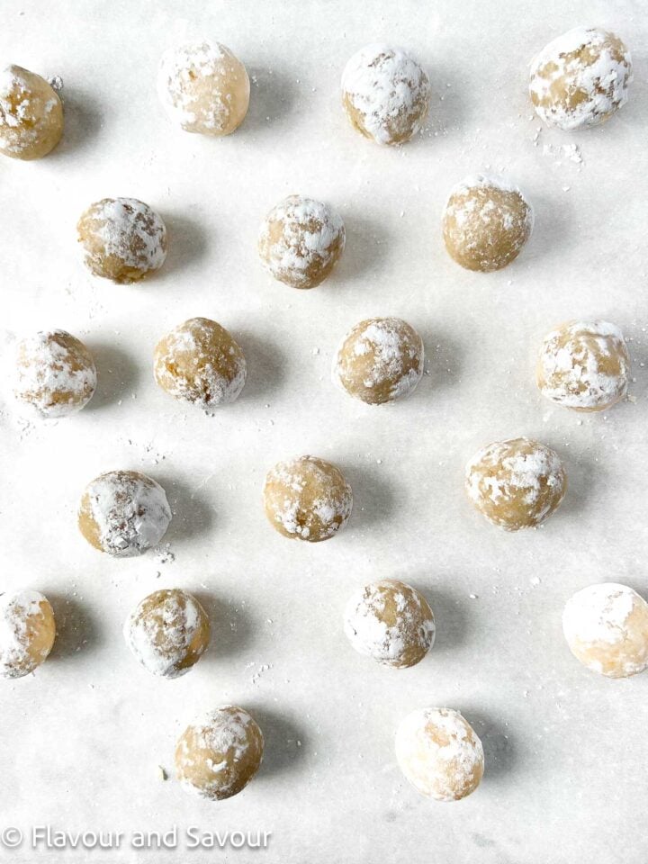 Soft and Chewy Italian Almond Cookies (Amaretti) - Flavour and Savour